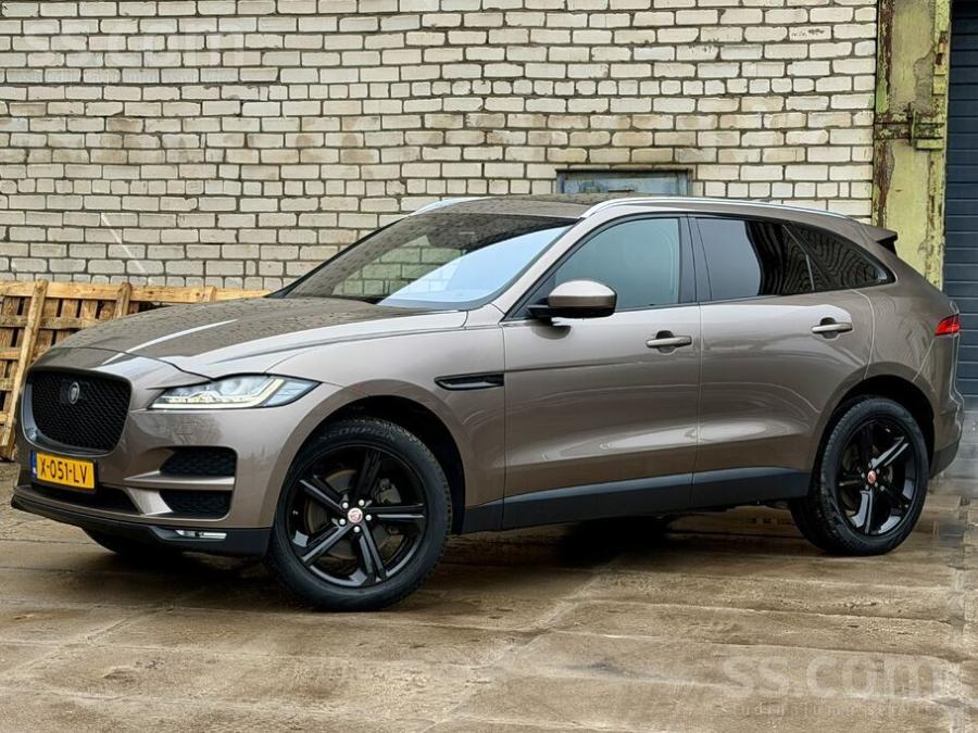 Brown Jaguar F-Pace 2017 in Jelgava, with an engine capacity of 3.00 L and mileage of 167 thousand km for 21900 €, photo 7 on AUTOMOTO.COM.LV