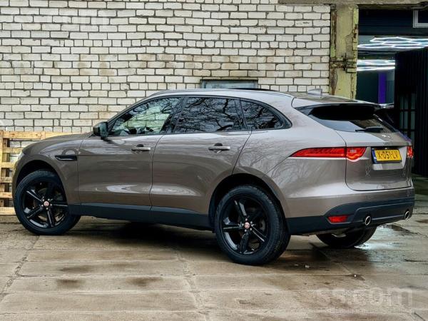 Brūns Jaguar F-Pace 2017 Jelgava, ar dzinēja tilpumu 3.00 L un nobraukumu 167 tūkst. km par 21900 €, foto 10 vietnē AUTOMOTO.COM.LV