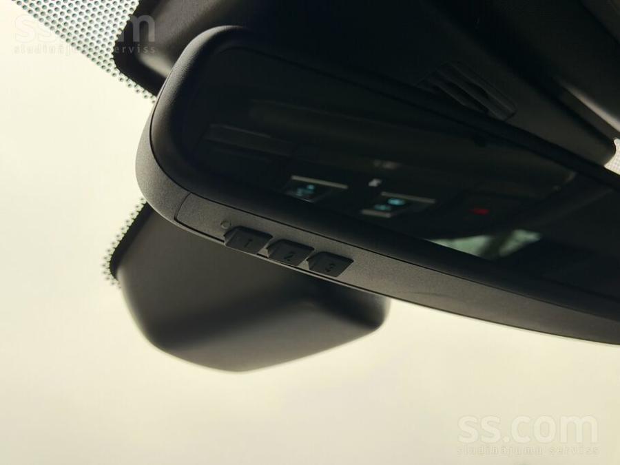 Brown Jaguar F-Pace 2017 in Jelgava, with an engine capacity of 3.00 L and mileage of 167 thousand km for 21900 €, photo 34 on AUTOMOTO.COM.LV