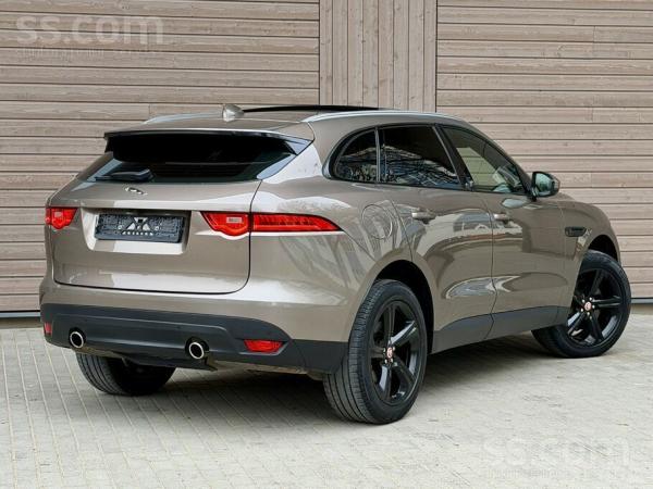 Brūns Jaguar F-Pace 2017 Jelgava, ar dzinēja tilpumu 3.00 L un nobraukumu 167 tūkst. km par 19990 €, foto 6 vietnē AUTOMOTO.COM.LV