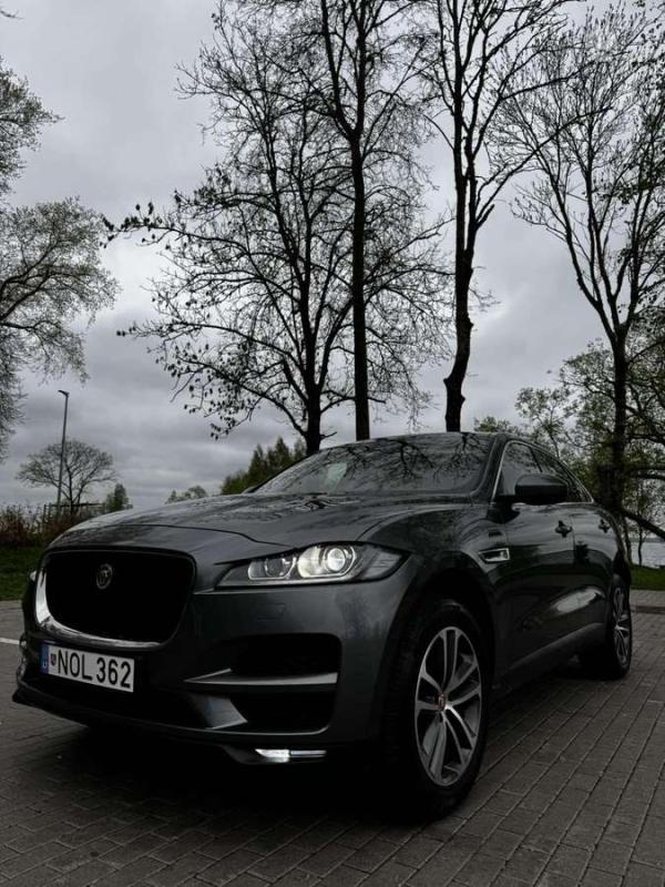 Brūns Jaguar F-Pace 2018 Šauļi, ar dzinēja tilpumu 2.00 L un nobraukumu 110 tūkst. km par 14800 €, foto 8 vietnē AUTOMOTO.COM.LV