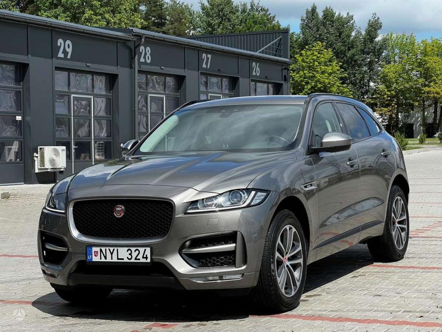 Brown Jaguar F-Pace 2019 in Siauliai, with an engine capacity of 2.00 L and mileage of 194 thousand km for 16800 €, photo 3 on AUTOMOTO.COM.LV