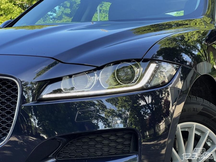 Jaguar F-Pace 2016 Tauragė, ar dzinēja tilpumu 2.00 L un nobraukumu 115 tūkst. km par 10600 €, foto 4 vietnē AUTOMOTO.COM.LV