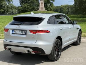 Jaguar F-Pace 2016 in Riga, with an engine capacity of 3.00 L and mileage of 0 thousand km for 15250 €, photo 5 on AUTOMOTO.COM.LV