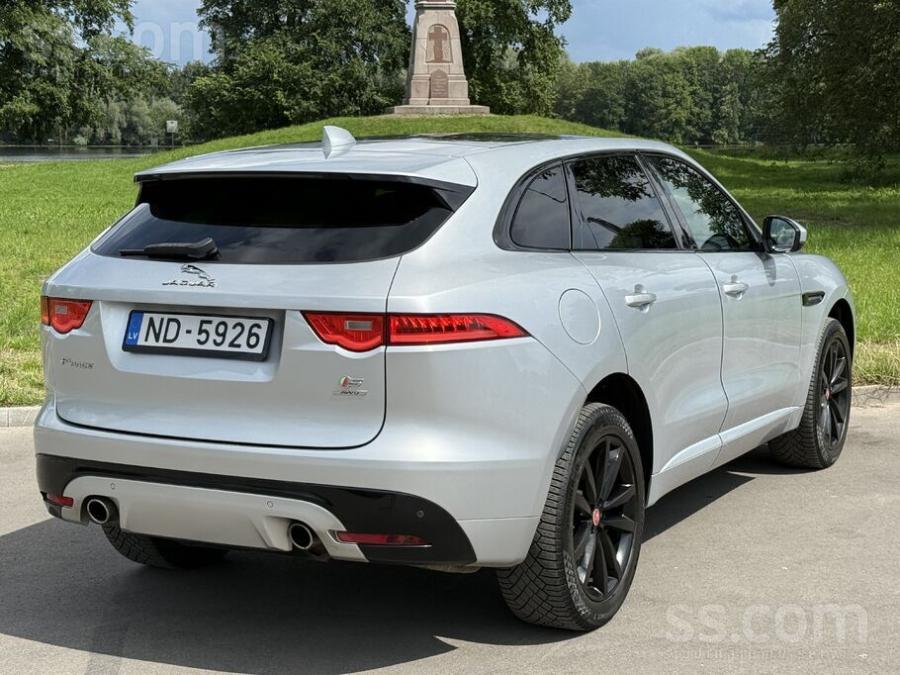Jaguar F-Pace 2016 in Riga, with an engine capacity of 3.00 L and mileage of 0 thousand km for 15250 €, photo 5 on AUTOMOTO.COM.LV
