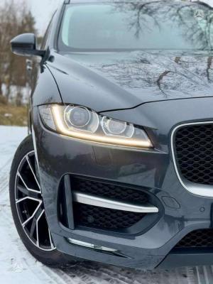 Jaguar F-Pace 2017 Šauļi, ar dzinēja tilpumu 2.00 L un nobraukumu 137 tūkst. km par 16750 €, foto 15 vietnē AUTOMOTO.COM.LV