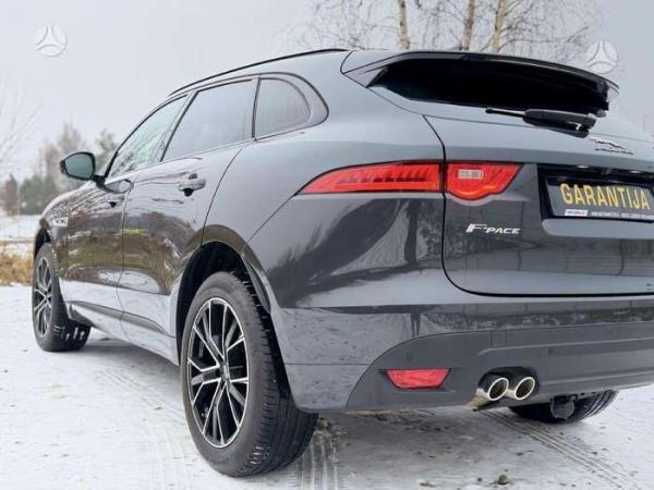 Jaguar F-Pace 2017 in Siauliai, with an engine capacity of 2.00 L and mileage of 137 thousand km for 16750 €, photo 7 on AUTOMOTO.COM.LV
