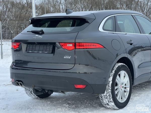 Jaguar F-Pace 2017 in Taurage, with an engine capacity of 2.00 L and mileage of 112 thousand km for 13200 €, photo 7 on AUTOMOTO.COM.LV