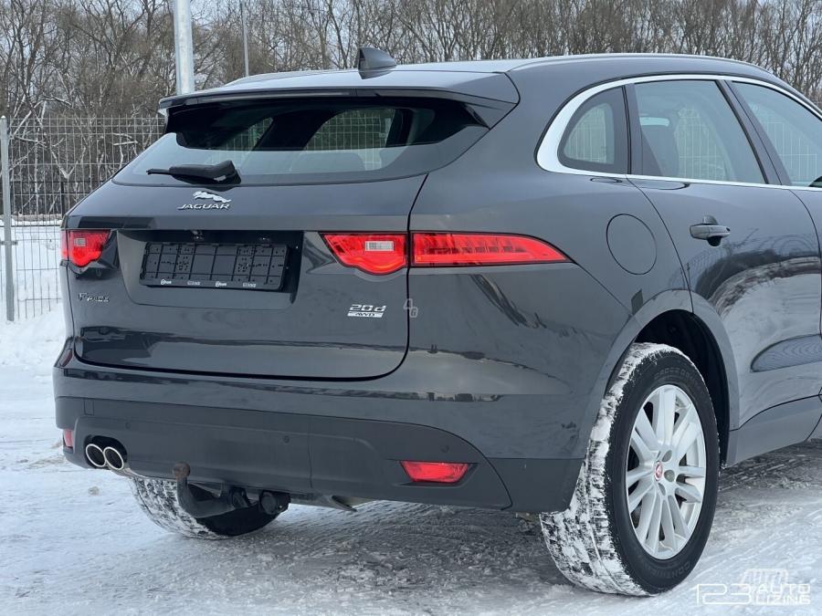 Jaguar F-Pace 2017 in Taurage, with an engine capacity of 2.00 L and mileage of 112 thousand km for 13200 €, photo 7 on AUTOMOTO.COM.LV