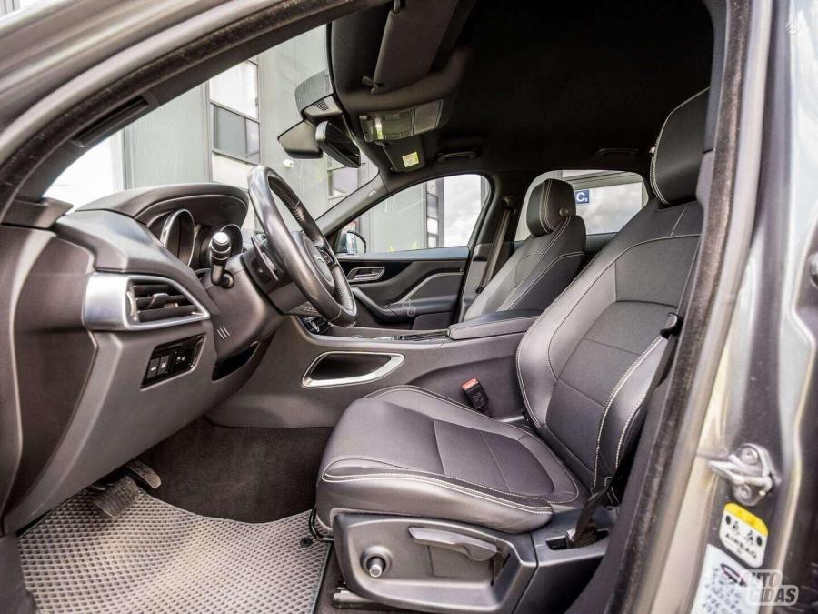 Jaguar F-Pace 2017 Marijampole, ar dzinēja tilpumu 2.00 L un nobraukumu 183 tūkst. km par 13650 €, foto 21 vietnē AUTOMOTO.COM.LV