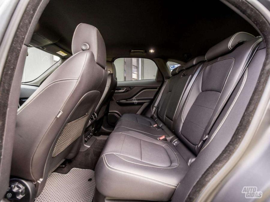 Jaguar F-Pace 2017 Marijampole, ar dzinēja tilpumu 2.00 L un nobraukumu 183 tūkst. km par 13650 €, foto 35 vietnē AUTOMOTO.COM.LV