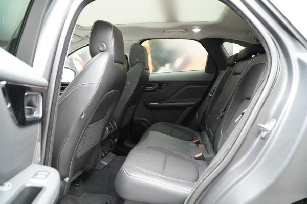 Jaguar F-Pace 2017 in Peetri, with an engine capacity of 2.00 L and mileage of 120 thousand km for 16800 €, photo 9 on AUTOMOTO.COM.LV