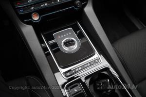 Jaguar F-Pace 2017 Tallina, ar dzinēja tilpumu 2.00 L un nobraukumu 120 tūkst. km par 16800 €, foto 14 vietnē AUTOMOTO.COM.LV