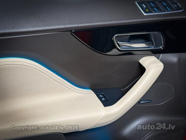Ягуар Ф-Пейс 2018 в Таллин, объемом двигателя 2.00 л и пробегом 110 тыс. км за 17999 €, фото 5 на AUTOMOTO.COM.LV