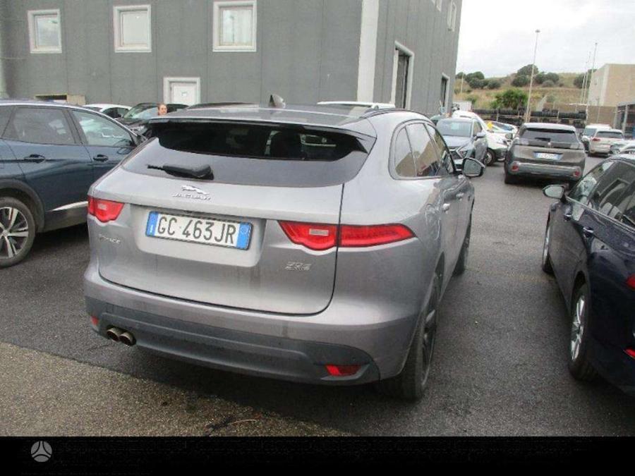 Jaguar F-Pace 2020 in Kaunas, with an engine capacity of 2.00 L and mileage of 120 thousand km for 11500 €, photo 4 on AUTOMOTO.COM.LV