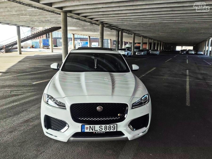 Jaguar F-Pace 2020 in Kaunas, with an engine capacity of 3.00 L and mileage of 87 thousand km for 25000 €, photo 6 on AUTOMOTO.COM.LV