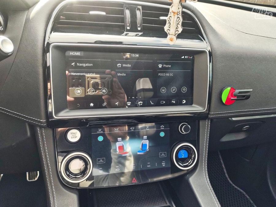 Jaguar F-Pace 2020 in Kaunas, with an engine capacity of 3.00 L and mileage of 87 thousand km for 25000 €, photo 24 on AUTOMOTO.COM.LV