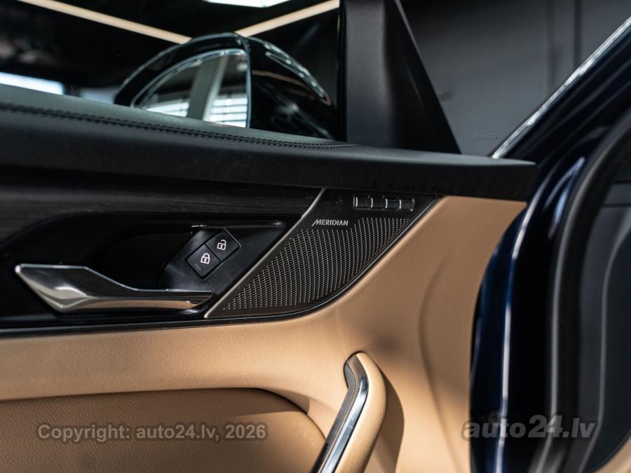 Jaguar F-Pace 2021 Tallina, ar dzinēja tilpumu 2.00 L un nobraukumu 90 tūkst. km par 34900 €, foto 12 vietnē AUTOMOTO.COM.LV