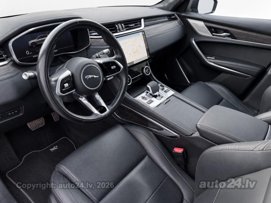 Jaguar F-Pace 2021 in Tallinn, with an engine capacity of 2.00 L and mileage of 223 thousand km for 24999 €, photo 16 on AUTOMOTO.COM.LV