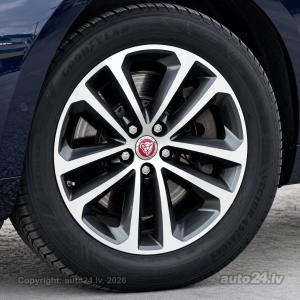 Jaguar F-Pace 2021 in Tallinn, with an engine capacity of 2.00 L and mileage of 223 thousand km for 24999 €, photo 25 on AUTOMOTO.COM.LV