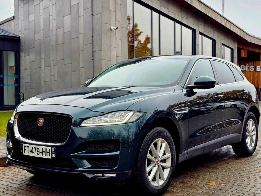 Green Jaguar F-Pace 2016 in Taurage, with an engine capacity of 2.00 L and mileage of 123 thousand km for 11500 €, photo 1 on AUTOMOTO.COM.LV
