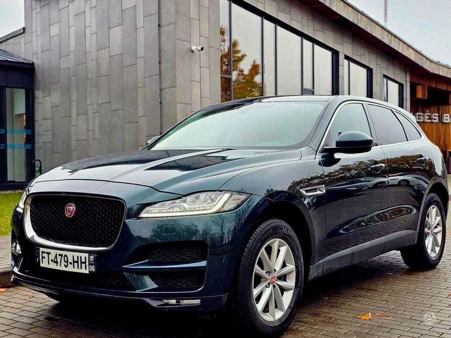 Green Jaguar F-Pace 2016 in Taurage, with an engine capacity of 2.00 L and mileage of 123 thousand km for 11500 €, photo 1 on AUTOMOTO.COM.LV