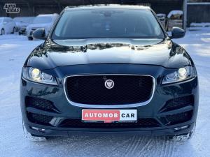 Green Jaguar F-Pace 2016 in Vilnius, with an engine capacity of 2.00 L and mileage of 192 thousand km for 10950 €, photo 2 on AUTOMOTO.COM.LV