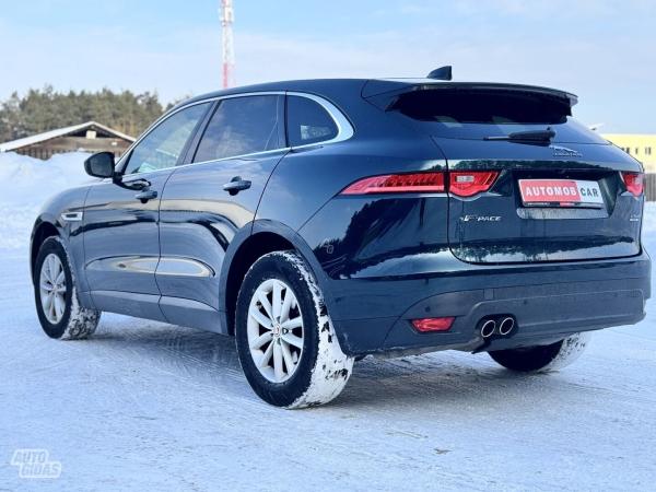 Green Jaguar F-Pace 2016 in Vilnius, with an engine capacity of 2.00 L and mileage of 192 thousand km for 10950 €, photo 7 on AUTOMOTO.COM.LV