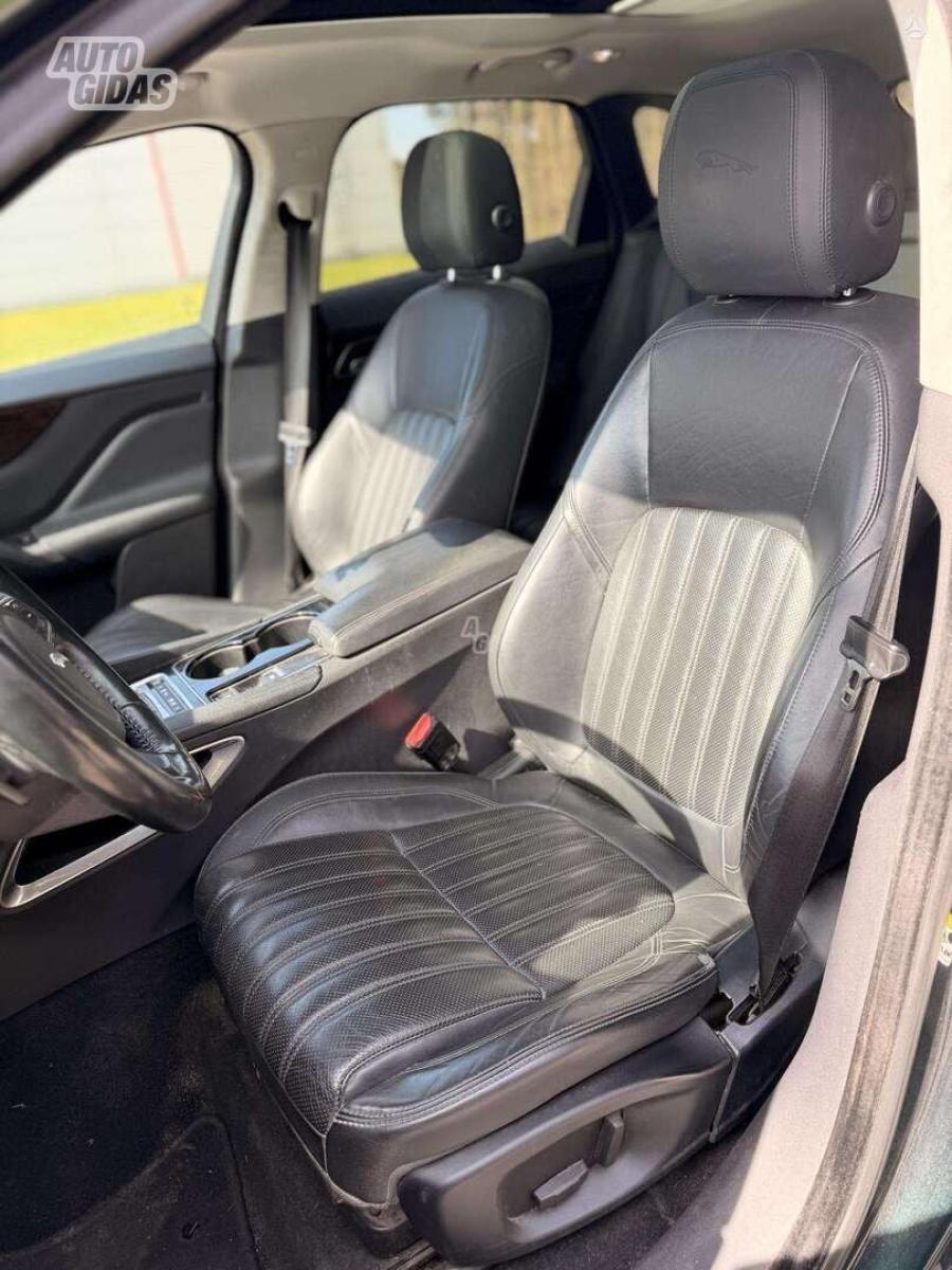 Zaļš Jaguar F-Pace 2016 Viļņa, ar dzinēja tilpumu 2.00 L un nobraukumu 193 tūkst. km par 8500 €, foto 13 vietnē AUTOMOTO.COM.LV