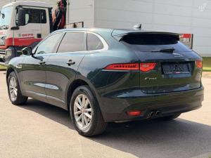 Green Jaguar F-Pace 2016 in Vilnius, with an engine capacity of 2.00 L and mileage of 193 thousand km for 8950 €, photo 9 on AUTOMOTO.COM.LV