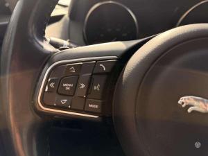 Green Jaguar F-Pace 2016 in Vilnius, with an engine capacity of 2.00 L and mileage of 193 thousand km for 8950 €, photo 26 on AUTOMOTO.COM.LV