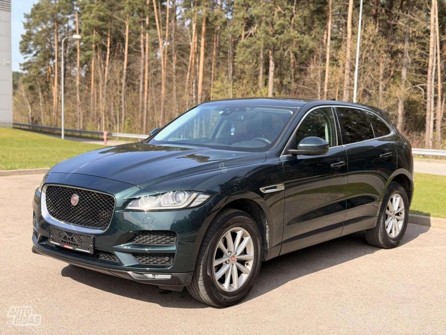 Green Jaguar F-Pace 2016 in Vilnius, with an engine capacity of 2.00 L and mileage of 193 thousand km for 8950 €, photo 1 on AUTOMOTO.COM.LV