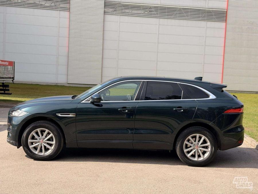 Green Jaguar F-Pace 2016 in Vilnius, with an engine capacity of 2.00 L and mileage of 193 thousand km for 8950 €, photo 10 on AUTOMOTO.COM.LV