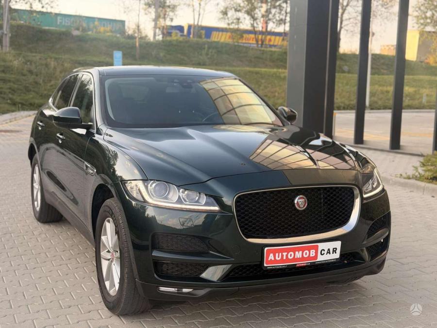 Green Jaguar F-Pace 2016 in Vilnius, with an engine capacity of 2.00 L and mileage of 193 thousand km for 9950 €, photo 4 on AUTOMOTO.COM.LV