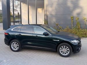 Green Jaguar F-Pace 2016 in Vilnius, with an engine capacity of 2.00 L and mileage of 193 thousand km for 9950 €, photo 5 on AUTOMOTO.COM.LV