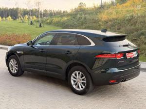 Green Jaguar F-Pace 2016 in Vilnius, with an engine capacity of 2.00 L and mileage of 193 thousand km for 9950 €, photo 10 on AUTOMOTO.COM.LV