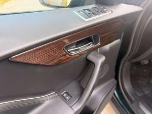 Green Jaguar F-Pace 2016 in Vilnius, with an engine capacity of 2.00 L and mileage of 193 thousand km for 9950 €, photo 18 on AUTOMOTO.COM.LV