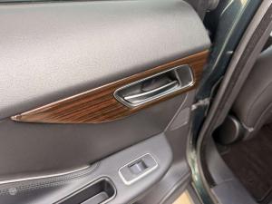 Green Jaguar F-Pace 2016 in Vilnius, with an engine capacity of 2.00 L and mileage of 193 thousand km for 9950 €, photo 22 on AUTOMOTO.COM.LV