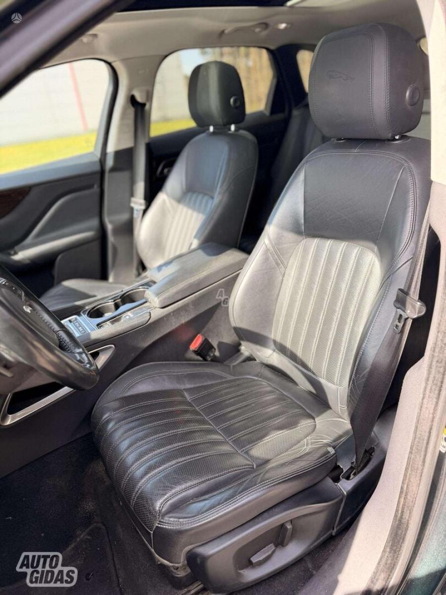 Zaļš Jaguar F-Pace 2016 Viļņa, ar dzinēja tilpumu 2.00 L un nobraukumu 193 tūkst. km par 9950 €, foto 13 vietnē AUTOMOTO.COM.LV