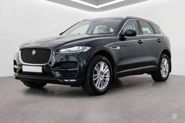 Green Jaguar F-Pace 2016 in Kaunas, with an engine capacity of 2.00 L and mileage of 228 thousand km for 11590 €, photo 1 on AUTOMOTO.COM.LV