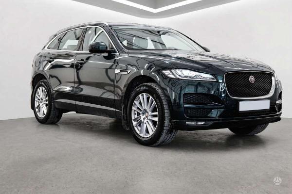 Green Jaguar F-Pace 2016 in Kaunas, with an engine capacity of 2.00 L and mileage of 228 thousand km for 11590 €, photo 3 on AUTOMOTO.COM.LV