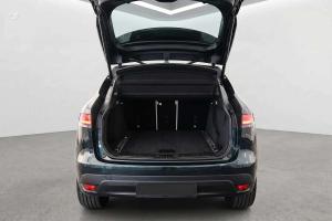 Green Jaguar F-Pace 2016 in Kaunas, with an engine capacity of 2.00 L and mileage of 228 thousand km for 11590 €, photo 5 on AUTOMOTO.COM.LV