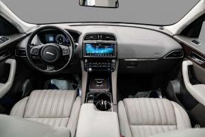 Green Jaguar F-Pace 2016 in Kaunas, with an engine capacity of 2.00 L and mileage of 228 thousand km for 11590 €, photo 15 on AUTOMOTO.COM.LV