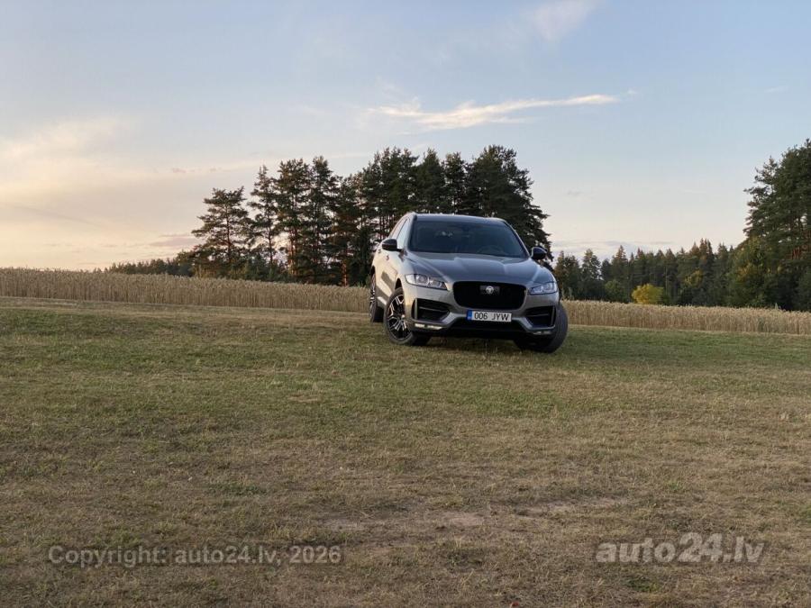 Pelēks Jaguar F-Pace 2016 Tallina, ar dzinēja tilpumu 3.00 L un nobraukumu 215 tūkst. km par 24999 €, foto 30 vietnē AUTOMOTO.COM.LV