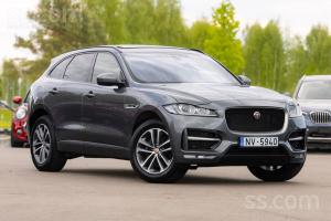 Grey Jaguar F-Pace 2016 in Jelgava, with an engine capacity of 2.00 L and mileage of 0 thousand km for 14900 €, photo 4 on AUTOMOTO.COM.LV