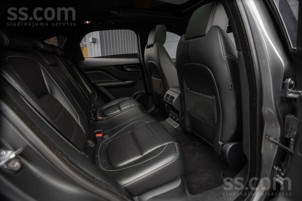 Grey Jaguar F-Pace 2016 in Jelgava, with an engine capacity of 2.00 L and mileage of 0 thousand km for 14900 €, photo 10 on AUTOMOTO.COM.LV