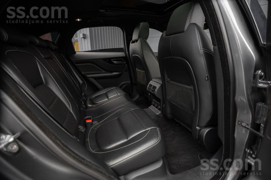 Grey Jaguar F-Pace 2016 in Jelgava, with an engine capacity of 2.00 L and mileage of 0 thousand km for 14900 €, photo 11 on AUTOMOTO.COM.LV