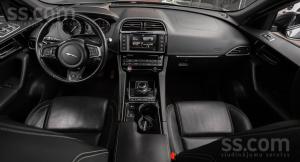 Grey Jaguar F-Pace 2016 in Jelgava, with an engine capacity of 2.00 L and mileage of 0 thousand km for 14900 €, photo 13 on AUTOMOTO.COM.LV