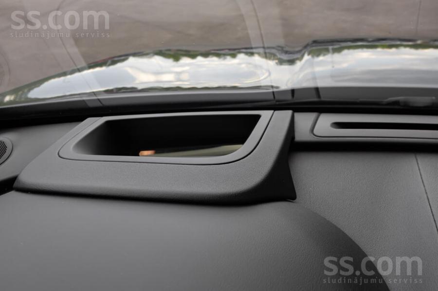Grey Jaguar F-Pace 2016 in Jelgava, with an engine capacity of 2.00 L and mileage of 0 thousand km for 14900 €, photo 26 on AUTOMOTO.COM.LV