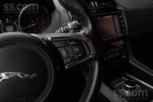 Grey Jaguar F-Pace 2016 in Jelgava, with an engine capacity of 2.00 L and mileage of 0 thousand km for 14900 €, photo 29 on AUTOMOTO.COM.LV